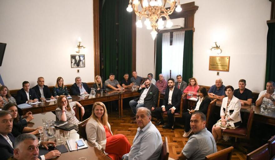 Mariano Recalde: “La reforma laboral busca robar derechos de manera ...